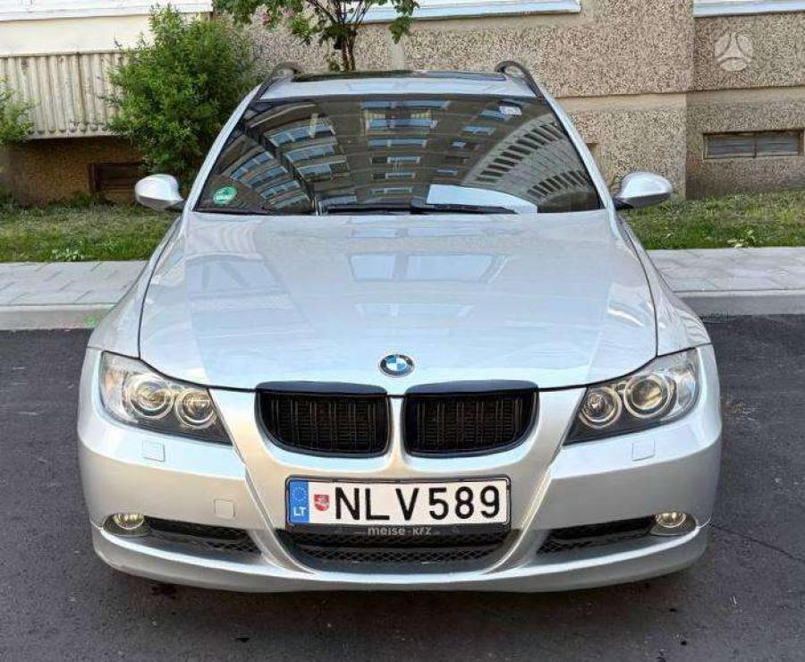 Grey BMW 320 2006 in Vilnius, with an engine capacity of 2.00 L and mileage of 322 thousand km for 4800 €, photo 3 on AUTOMOTO.COM.LV