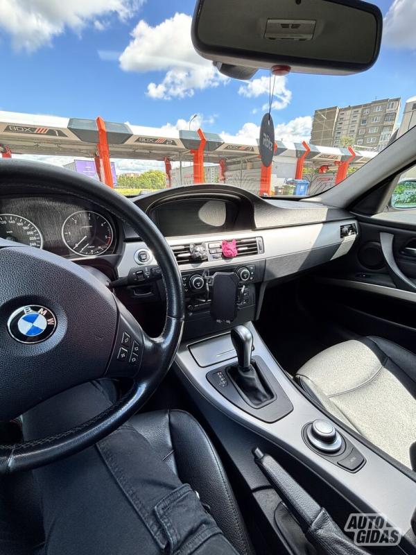 Pelēks BMW 320 2006 Alīta, ar dzinēja tilpumu 2.00 L un nobraukumu 384 tūkst. km par 3800 €, foto 9 vietnē AUTOMOTO.COM.LV