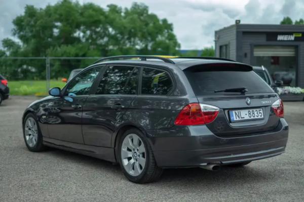 Grey BMW 320 2006 in Liepaja, with an engine capacity of 2.00 L and mileage of 259 thousand km for 4900 €, photo 2 on AUTOMOTO.COM.LV