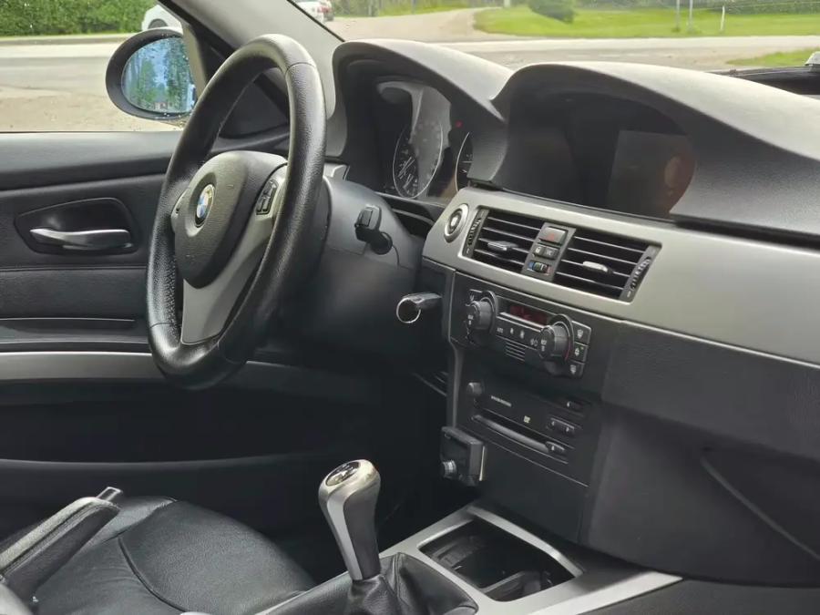 Pelēks BMW 320 2006 Grobiņa, ar dzinēja tilpumu 2.00 L un nobraukumu 336 tūkst. km par 4700 €, foto 14 vietnē AUTOMOTO.COM.LV