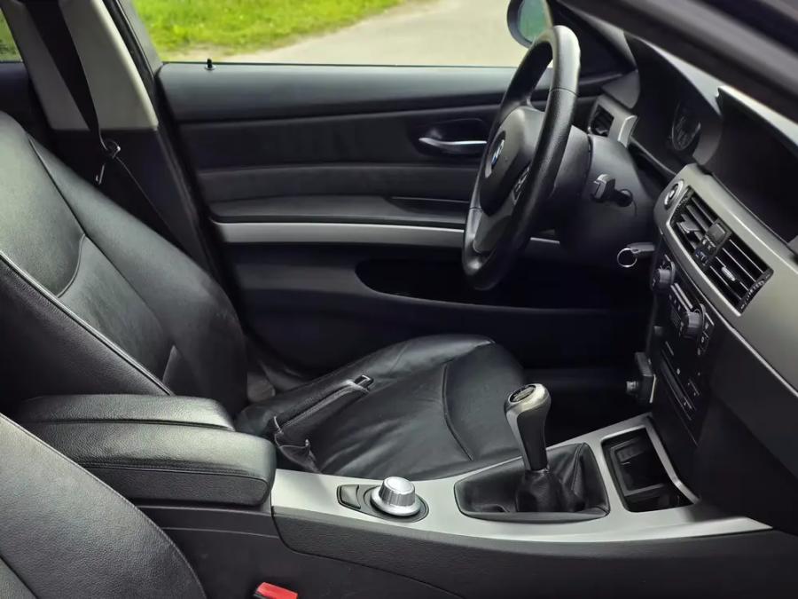 Pelēks BMW 320 2006 Grobiņa, ar dzinēja tilpumu 2.00 L un nobraukumu 336 tūkst. km par 4700 €, foto 15 vietnē AUTOMOTO.COM.LV