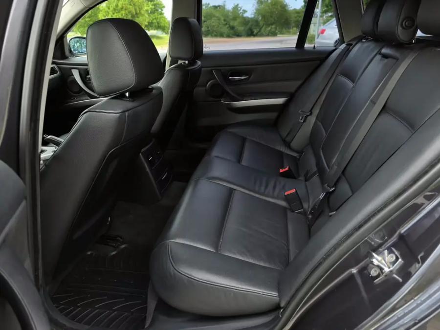 Pelēks BMW 320 2006 Grobiņa, ar dzinēja tilpumu 2.00 L un nobraukumu 336 tūkst. km par 4700 €, foto 17 vietnē AUTOMOTO.COM.LV