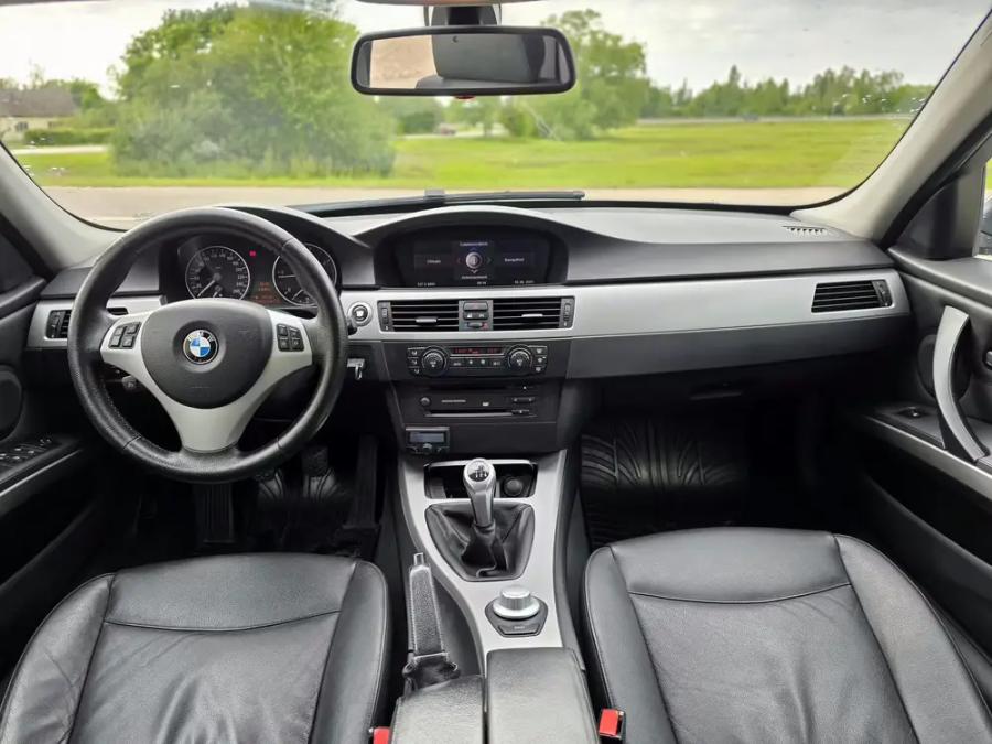 Pelēks BMW 320 2006 Grobiņa, ar dzinēja tilpumu 2.00 L un nobraukumu 336 tūkst. km par 4700 €, foto 18 vietnē AUTOMOTO.COM.LV