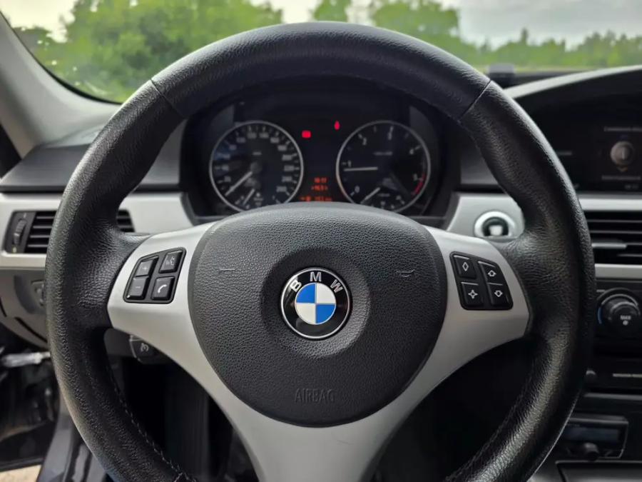 Pelēks BMW 320 2006 Grobiņa, ar dzinēja tilpumu 2.00 L un nobraukumu 336 tūkst. km par 4700 €, foto 29 vietnē AUTOMOTO.COM.LV