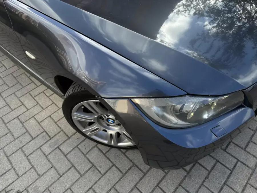 Grey BMW 320 2006 in Riga, with an engine capacity of 2.00 L and mileage of 387 thousand km for 3990 €, photo 3 on AUTOMOTO.COM.LV