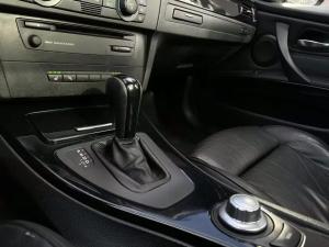 Grey BMW 320 2006 in Riga, with an engine capacity of 2.00 L and mileage of 387 thousand km for 3990 €, photo 24 on AUTOMOTO.COM.LV