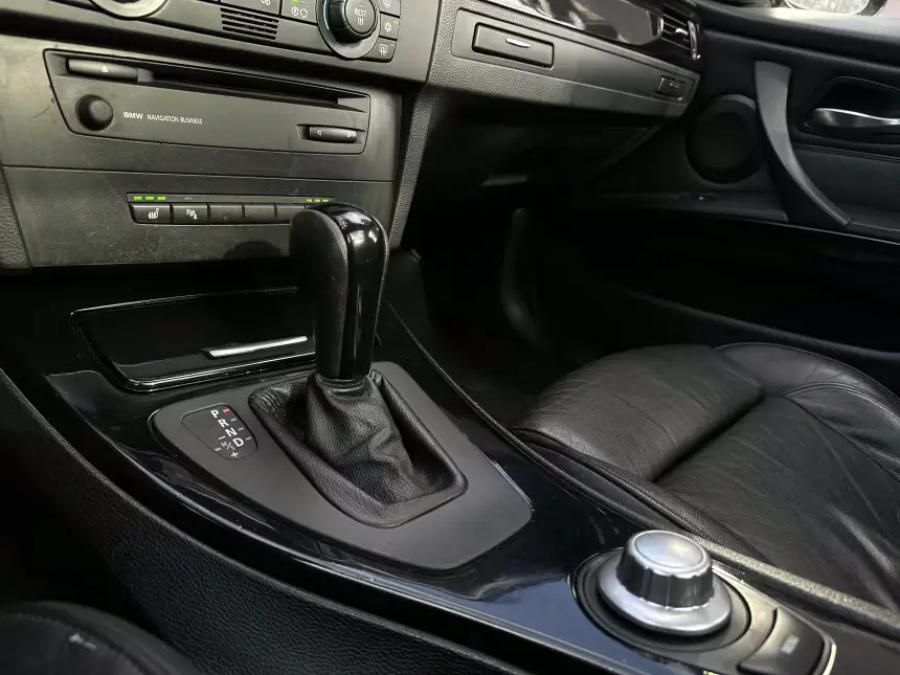 Grey BMW 320 2006 in Riga, with an engine capacity of 2.00 L and mileage of 387 thousand km for 3990 €, photo 24 on AUTOMOTO.COM.LV