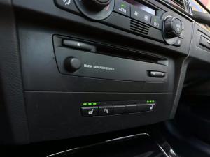 Grey BMW 320 2006 in Riga, with an engine capacity of 2.00 L and mileage of 387 thousand km for 3990 €, photo 25 on AUTOMOTO.COM.LV
