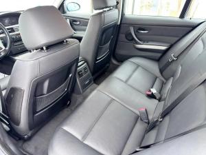 Grey BMW 320 2006 in Riga, with an engine capacity of 2.00 L and mileage of 332 thousand km for 4995 €, photo 9 on AUTOMOTO.COM.LV