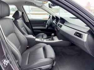 Grey BMW 320 2006 in Riga, with an engine capacity of 2.00 L and mileage of 332 thousand km for 4995 €, photo 16 on AUTOMOTO.COM.LV