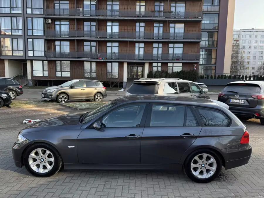 Grey BMW 320 2006 in Riga, with an engine capacity of 2.00 L and mileage of 270 thousand km for 2190 €, photo 5 on AUTOMOTO.COM.LV