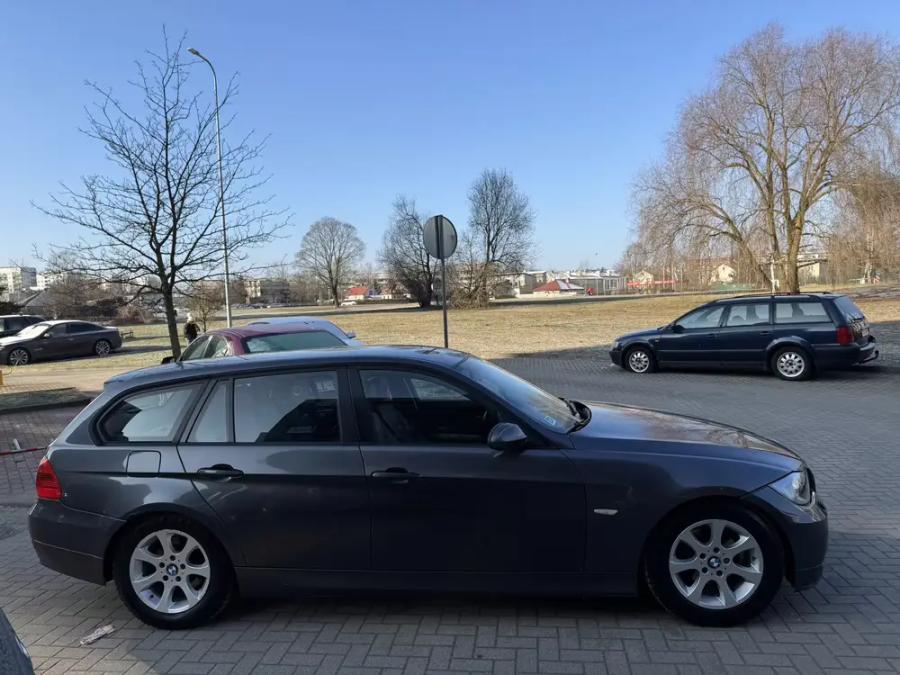 Grey BMW 320 2006 in Riga, with an engine capacity of 2.00 L and mileage of 270 thousand km for 2190 €, photo 7 on AUTOMOTO.COM.LV