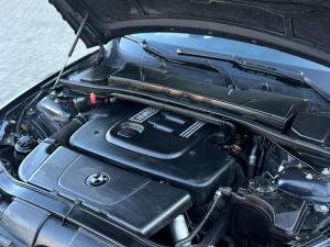 Grey BMW 320 2006 in Marijampole, with an engine capacity of 2.00 L and mileage of 329 thousand km for 3150 €, photo 23 on AUTOMOTO.COM.LV