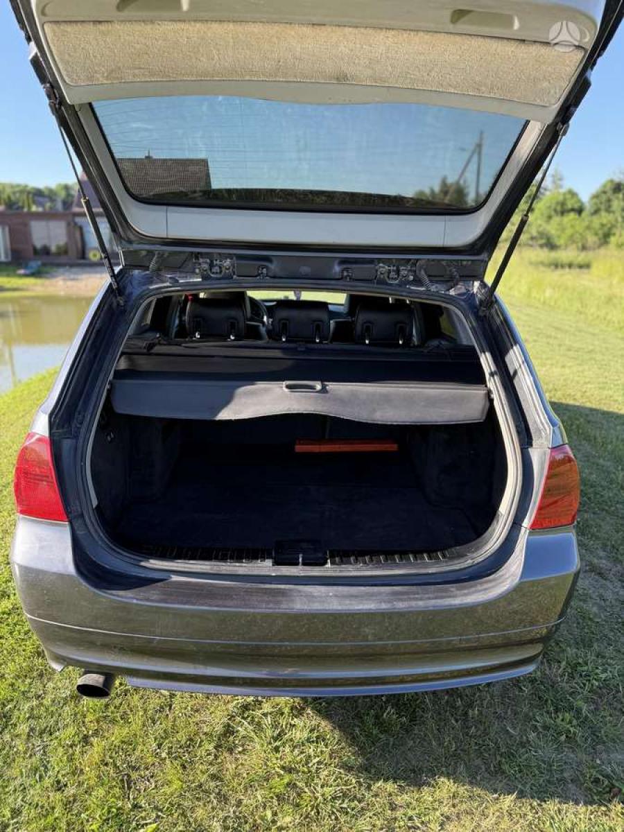 Grey BMW 320 2006 in Taurage, with an engine capacity of 2.00 L and mileage of 325 thousand km for 2350 €, photo 4 on AUTOMOTO.COM.LV