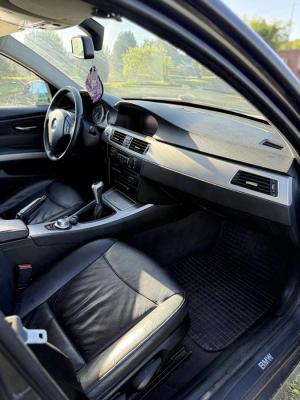 Grey BMW 320 2006 in Taurage, with an engine capacity of 2.00 L and mileage of 325 thousand km for 2350 €, photo 11 on AUTOMOTO.COM.LV