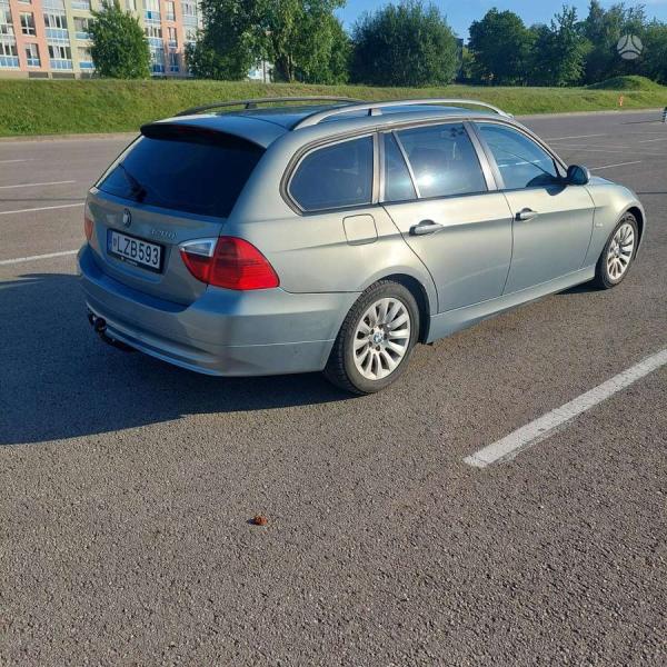 Серый БМВ 320 2006 в Шяуляй, объемом двигателя 1.99 л и пробегом 305 тыс. км за 2800 €, фото 4 на AUTOMOTO.COM.LV