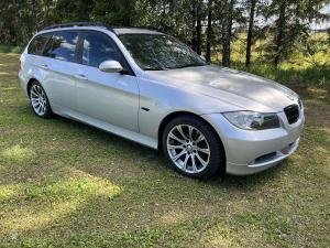Grey BMW 320 2006 in Pasvalys, with an engine capacity of 2.00 L and mileage of 247 thousand km for 2500 €, photo 6 on AUTOMOTO.COM.LV