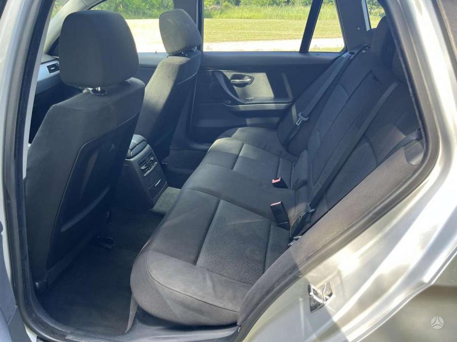Grey BMW 320 2006 in Pasvalys, with an engine capacity of 2.00 L and mileage of 247 thousand km for 2500 €, photo 8 on AUTOMOTO.COM.LV