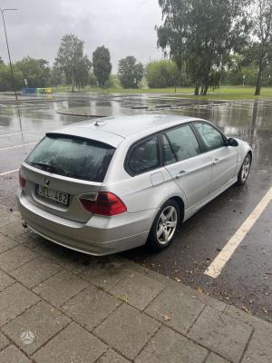 Pelēks BMW 320 2006 Kauņa, ar dzinēja tilpumu 2.00 L un nobraukumu 315 tūkst. km par 2950 €, foto 3 vietnē AUTOMOTO.COM.LV