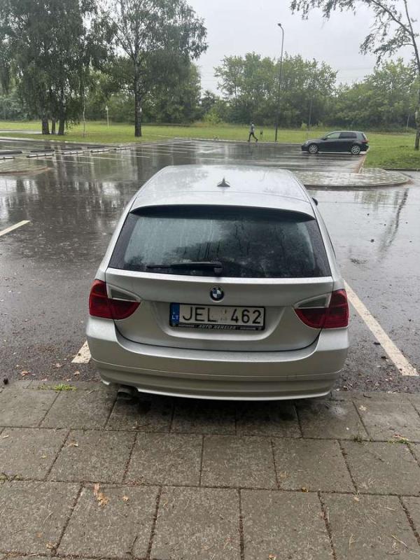 Pelēks BMW 320 2006 Kauņa, ar dzinēja tilpumu 2.00 L un nobraukumu 315 tūkst. km par 2950 €, foto 3 vietnē AUTOMOTO.COM.LV