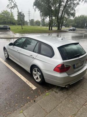 Pelēks BMW 320 2006 Kauņa, ar dzinēja tilpumu 2.00 L un nobraukumu 315 tūkst. km par 2950 €, foto 5 vietnē AUTOMOTO.COM.LV