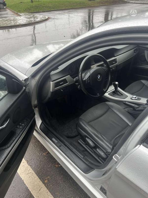 Pelēks BMW 320 2006 Kauņa, ar dzinēja tilpumu 2.00 L un nobraukumu 315 tūkst. km par 2950 €, foto 7 vietnē AUTOMOTO.COM.LV
