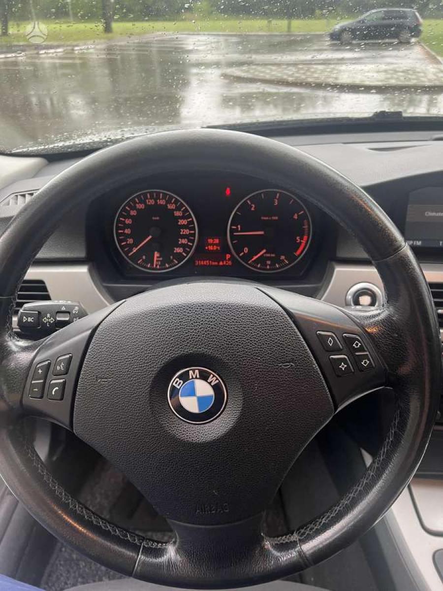 Pelēks BMW 320 2006 Kauņa, ar dzinēja tilpumu 2.00 L un nobraukumu 315 tūkst. km par 2950 €, foto 9 vietnē AUTOMOTO.COM.LV