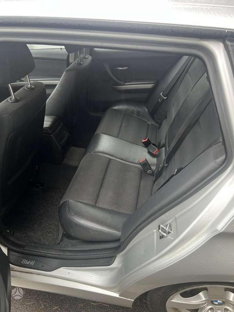 Pelēks BMW 320 2006 Kauņa, ar dzinēja tilpumu 2.00 L un nobraukumu 315 tūkst. km par 2950 €, foto 12 vietnē AUTOMOTO.COM.LV