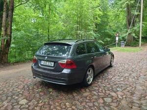 Pelēks BMW 320 2006 Viļņa, ar dzinēja tilpumu 2.00 L un nobraukumu 480 tūkst. km par 2200 €, foto 4 vietnē AUTOMOTO.COM.LV