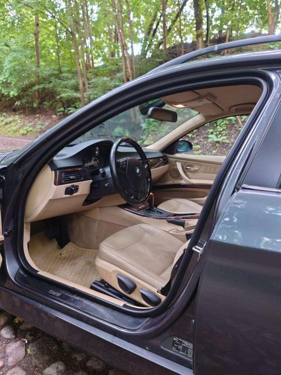 Pelēks BMW 320 2006 Viļņa, ar dzinēja tilpumu 2.00 L un nobraukumu 480 tūkst. km par 2200 €, foto 6 vietnē AUTOMOTO.COM.LV