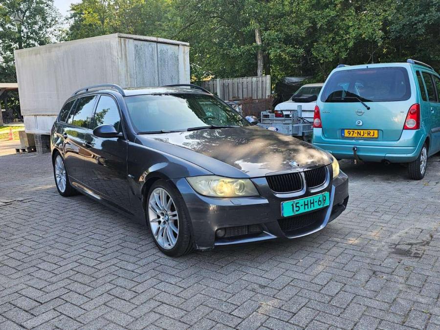 Grey BMW 320 2006 in Kaunas, with an engine capacity of 2.00 L and mileage of 331 thousand km for 4250 €, photo 4 on AUTOMOTO.COM.LV