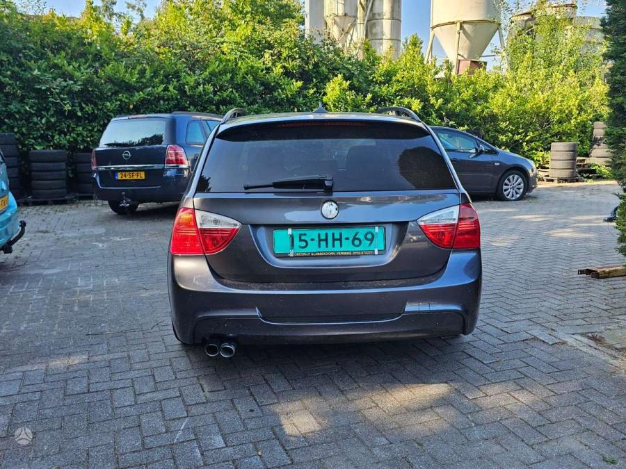 Grey BMW 320 2006 in Kaunas, with an engine capacity of 2.00 L and mileage of 331 thousand km for 4250 €, photo 6 on AUTOMOTO.COM.LV