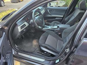 Grey BMW 320 2006 in Kaunas, with an engine capacity of 2.00 L and mileage of 331 thousand km for 4250 €, photo 13 on AUTOMOTO.COM.LV