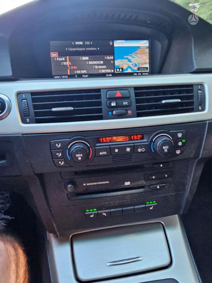 Grey BMW 320 2006 in Kaunas, with an engine capacity of 2.00 L and mileage of 331 thousand km for 4250 €, photo 18 on AUTOMOTO.COM.LV