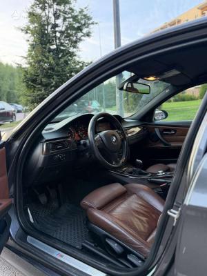 Pelēks BMW 320 2006 Viļņa, ar dzinēja tilpumu 2.00 L un nobraukumu 372 tūkst. km par 2950 €, foto 6 vietnē AUTOMOTO.COM.LV