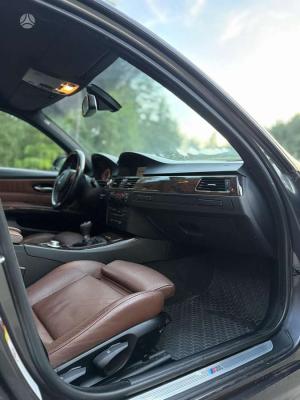 Pelēks BMW 320 2006 Viļņa, ar dzinēja tilpumu 2.00 L un nobraukumu 372 tūkst. km par 2950 €, foto 8 vietnē AUTOMOTO.COM.LV