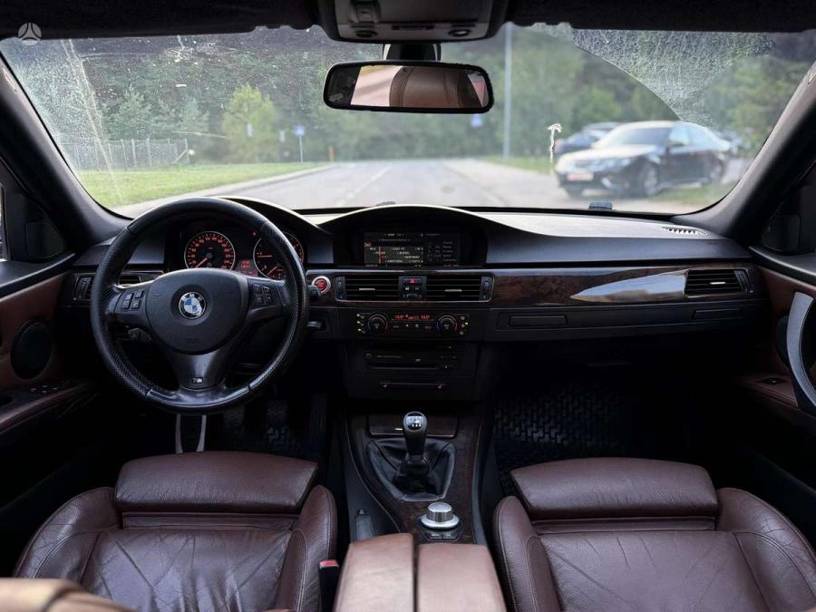 Pelēks BMW 320 2006 Viļņa, ar dzinēja tilpumu 2.00 L un nobraukumu 372 tūkst. km par 2950 €, foto 10 vietnē AUTOMOTO.COM.LV