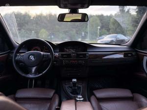 Pelēks BMW 320 2006 Viļņa, ar dzinēja tilpumu 2.00 L un nobraukumu 372 tūkst. km par 2950 €, foto 11 vietnē AUTOMOTO.COM.LV
