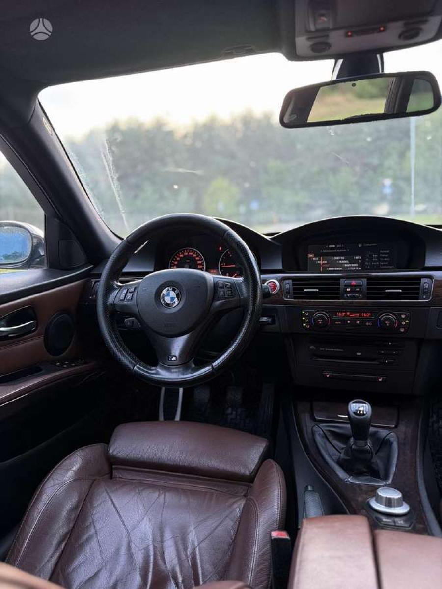 Pelēks BMW 320 2006 Viļņa, ar dzinēja tilpumu 2.00 L un nobraukumu 372 tūkst. km par 2950 €, foto 12 vietnē AUTOMOTO.COM.LV