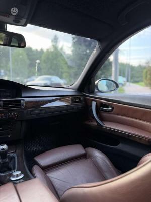 Pelēks BMW 320 2006 Viļņa, ar dzinēja tilpumu 2.00 L un nobraukumu 372 tūkst. km par 2950 €, foto 13 vietnē AUTOMOTO.COM.LV