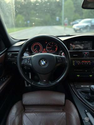 Pelēks BMW 320 2006 Viļņa, ar dzinēja tilpumu 2.00 L un nobraukumu 372 tūkst. km par 2950 €, foto 14 vietnē AUTOMOTO.COM.LV
