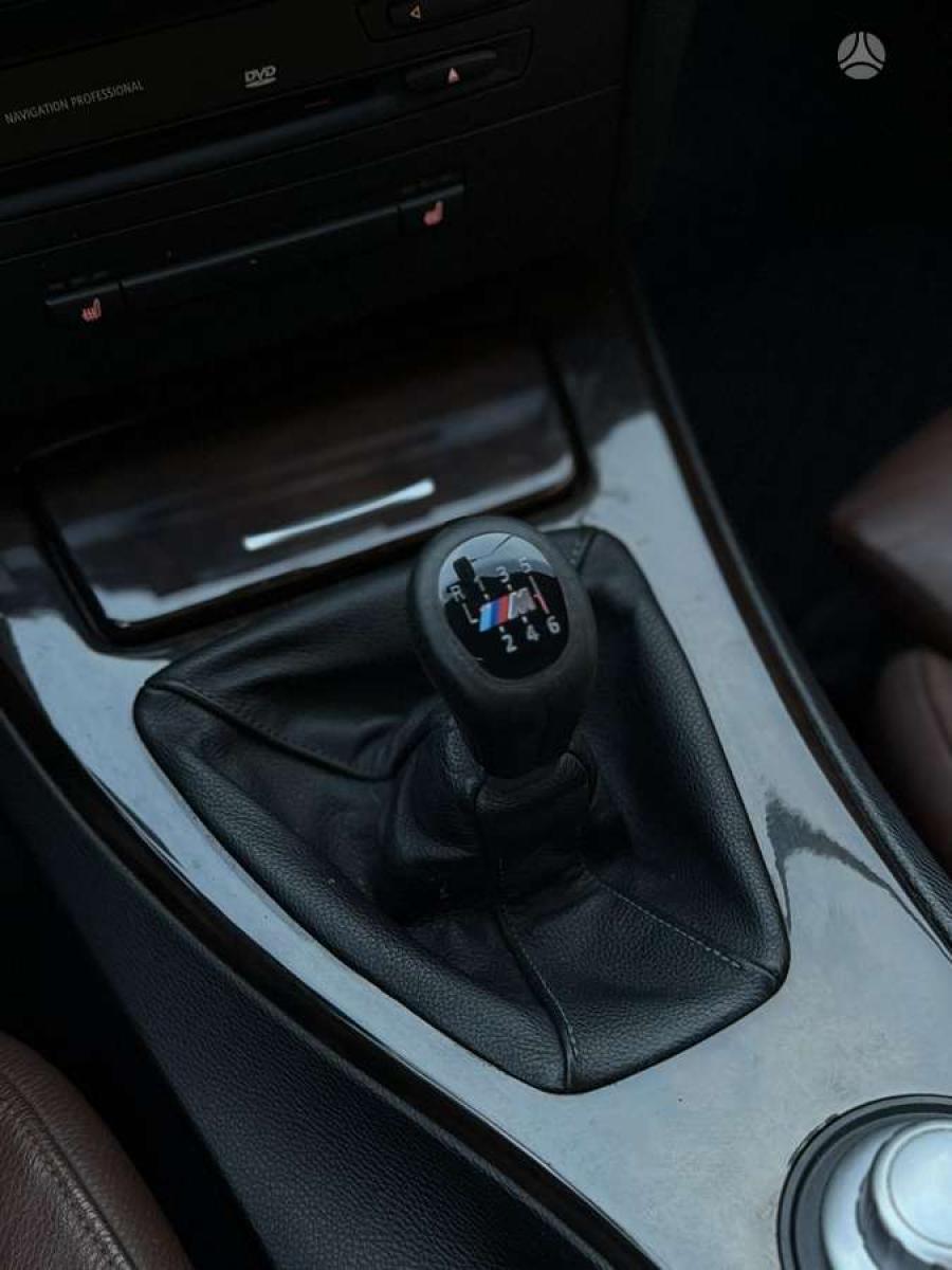 Pelēks BMW 320 2006 Viļņa, ar dzinēja tilpumu 2.00 L un nobraukumu 372 tūkst. km par 2950 €, foto 20 vietnē AUTOMOTO.COM.LV