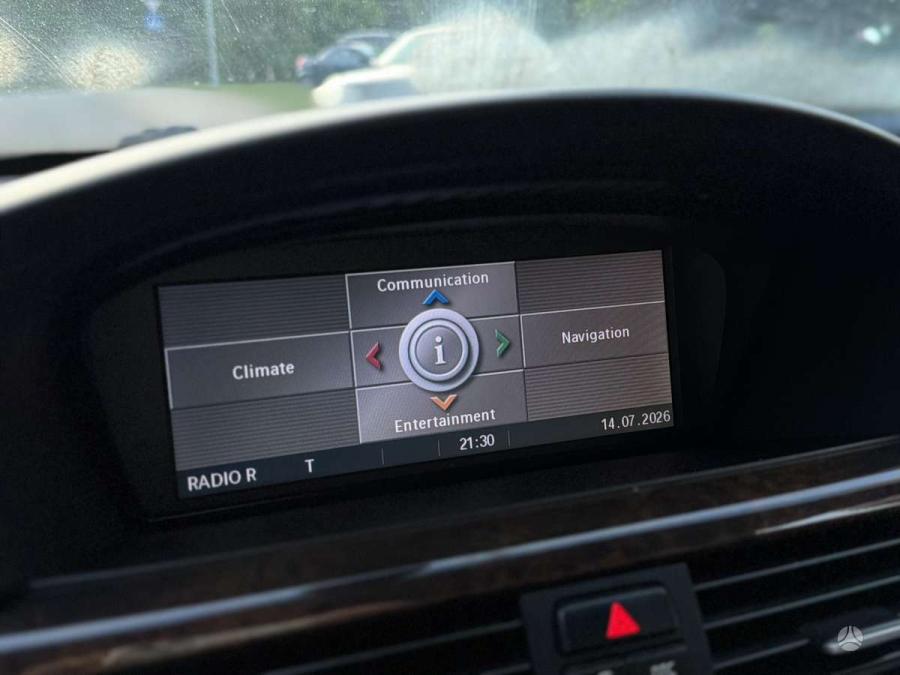 Pelēks BMW 320 2006 Viļņa, ar dzinēja tilpumu 2.00 L un nobraukumu 372 tūkst. km par 2950 €, foto 24 vietnē AUTOMOTO.COM.LV