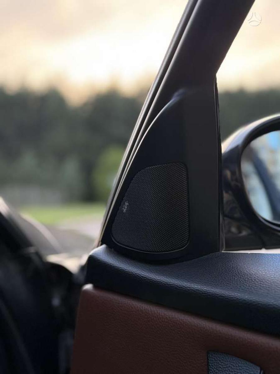 Pelēks BMW 320 2006 Viļņa, ar dzinēja tilpumu 2.00 L un nobraukumu 372 tūkst. km par 2950 €, foto 31 vietnē AUTOMOTO.COM.LV