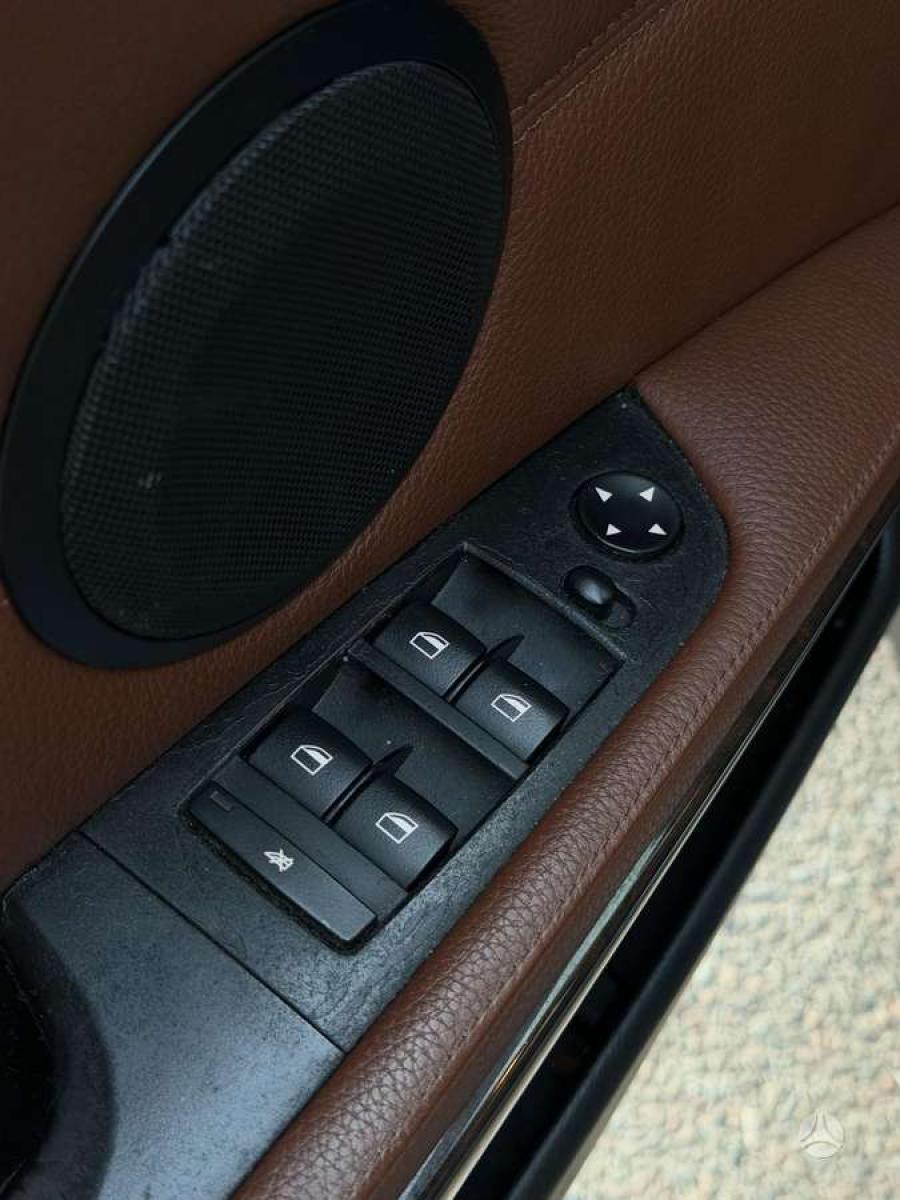 Pelēks BMW 320 2006 Viļņa, ar dzinēja tilpumu 2.00 L un nobraukumu 372 tūkst. km par 2950 €, foto 33 vietnē AUTOMOTO.COM.LV