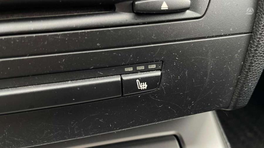Pelēks BMW 320 2006 Marijampole, ar dzinēja tilpumu 2.00 L un nobraukumu 385 tūkst. km par 3450 €, foto 9 vietnē AUTOMOTO.COM.LV