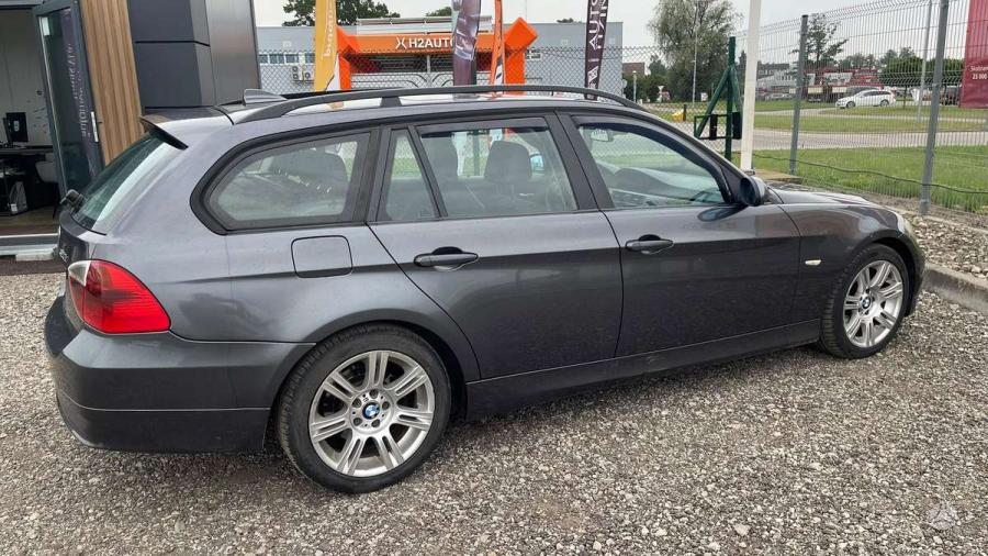 Pelēks BMW 320 2006 Marijampole, ar dzinēja tilpumu 2.00 L un nobraukumu 385 tūkst. km par 3450 €, foto 21 vietnē AUTOMOTO.COM.LV