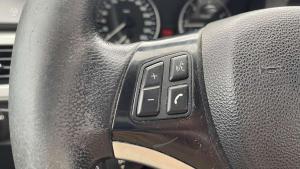 Pelēks BMW 320 2006 Marijampole, ar dzinēja tilpumu 2.00 L un nobraukumu 385 tūkst. km par 3450 €, foto 24 vietnē AUTOMOTO.COM.LV