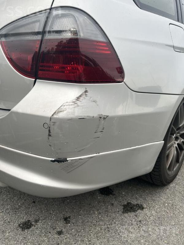 Pelēks BMW 320 2006 Rīga, ar dzinēja tilpumu 2.00 L un nobraukumu 331 tūkst. km par 2900 €, foto 5 vietnē AUTOMOTO.COM.LV