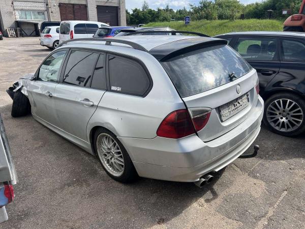 Серый БМВ 320 2006 в Каунас, объемом двигателя 2.00 л и пробегом 256 тыс. км за 1100 €, фото 3 на AUTOMOTO.COM.LV